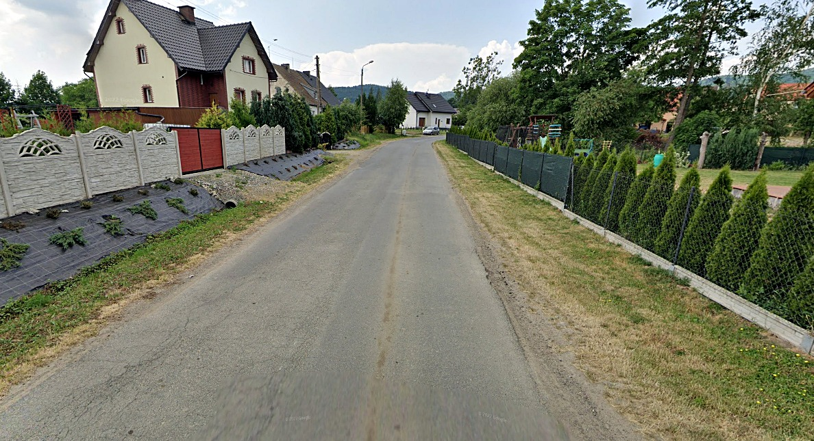 Gmina deklaruje wsparcie Powiatu Ząbkowickiego przy przebudowie drogi w Brzeźnicy, Brzeźnica (gm ...