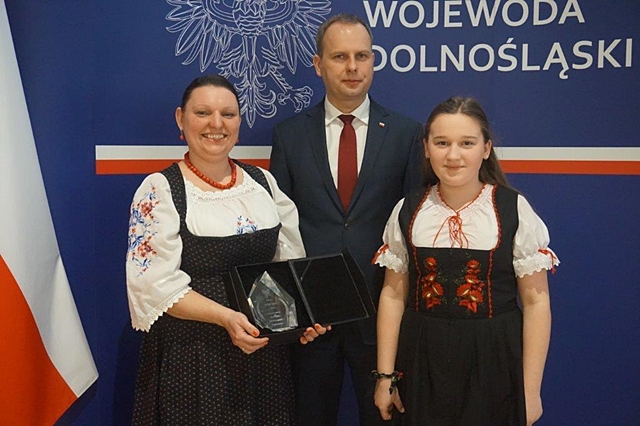 Prestiżowa nagroda dla Urszuli Wróbel. Sołtyska Mąkolna jedną z ...